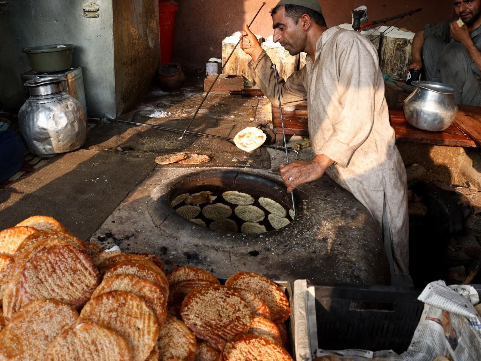 Crispy Rajpora Sheermal