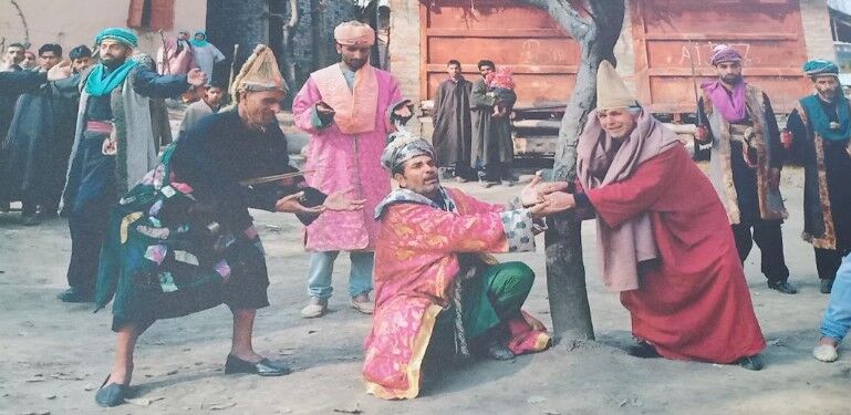 An SOS From Bhand Pather